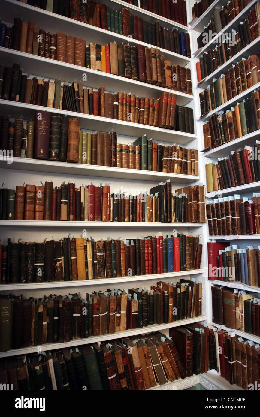 Biology books hi-res stock photography and images - Alamy