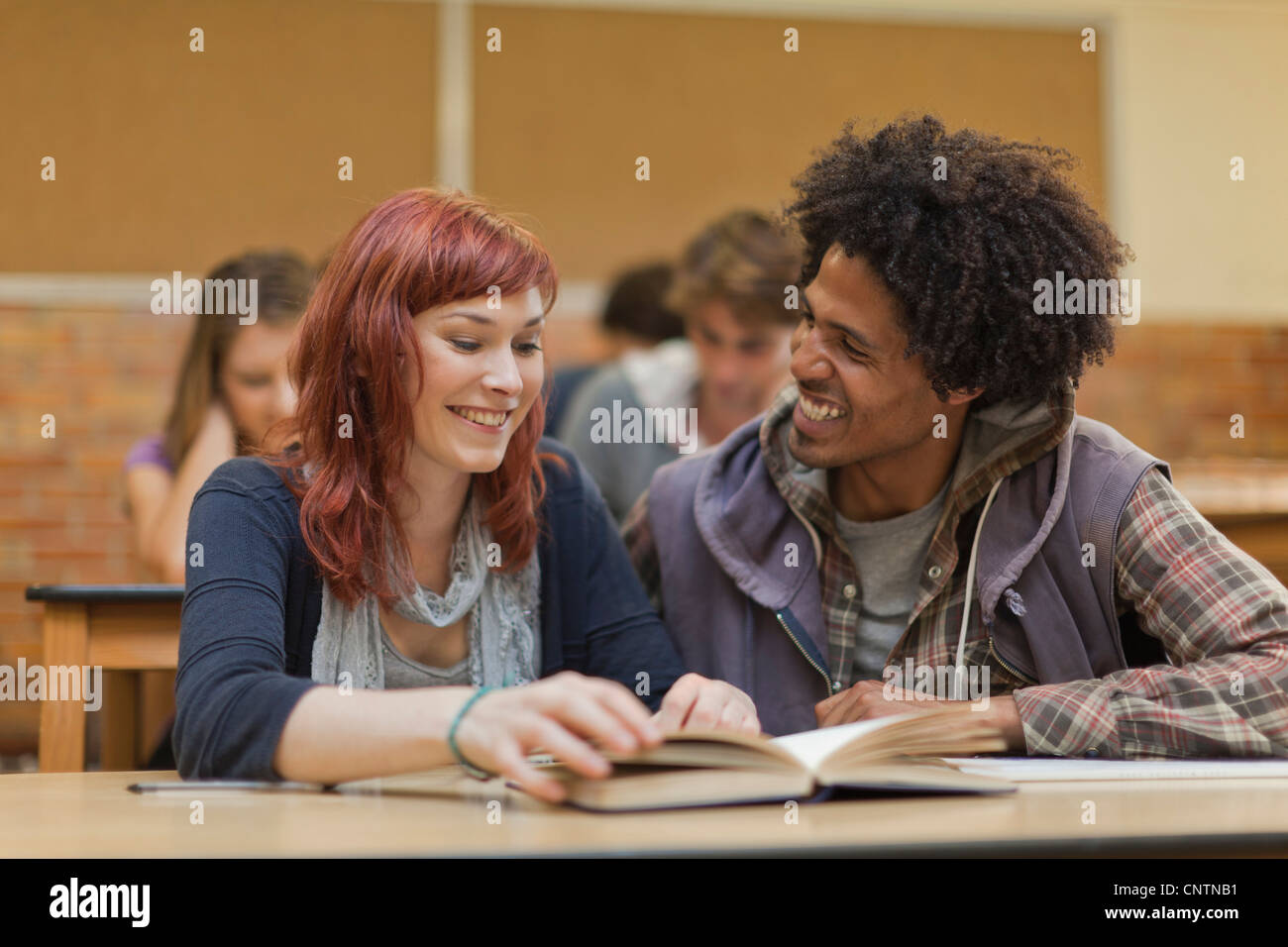 High students discussing table hi-res stock photography and images - Alamy