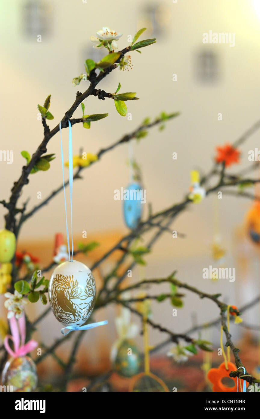 Easter Egg Tree Stock Photo - Alamy