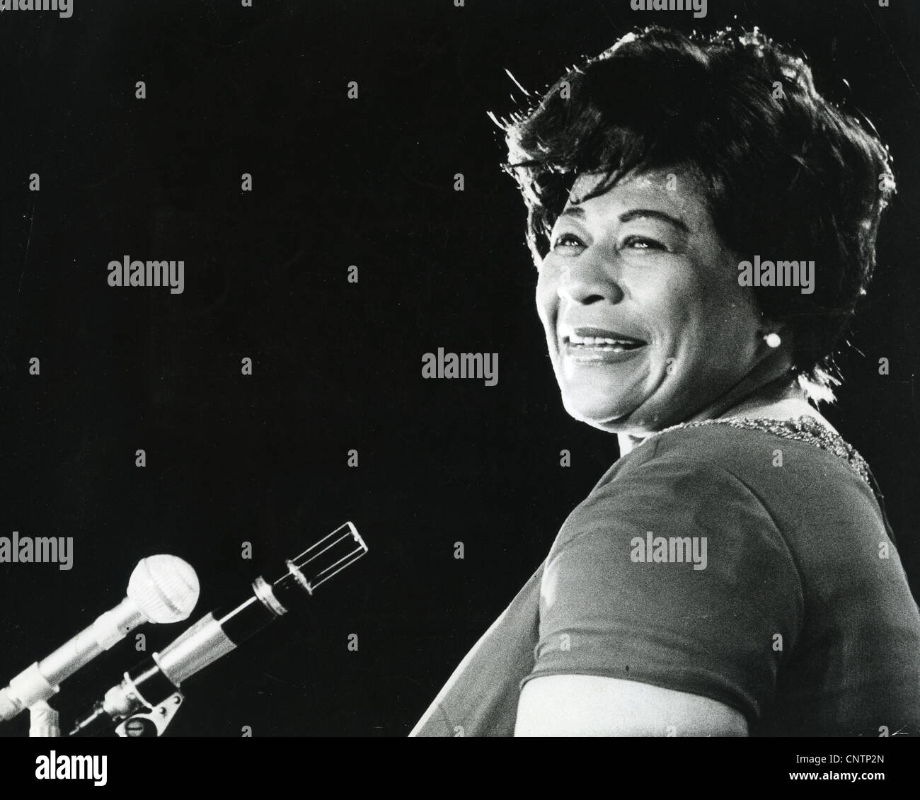 ELLA FITZGERALD (1917-1996) US jazz singer in 1964 Stock Photo - Alamy