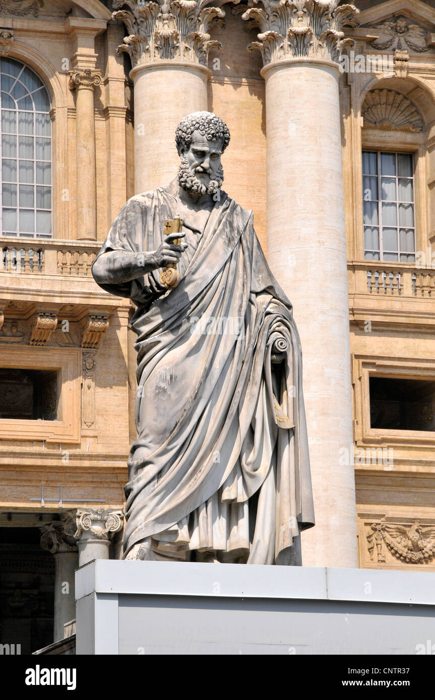 Statue St. Peter's Square and St. Peter's Basilica Rome Italy Europe ...