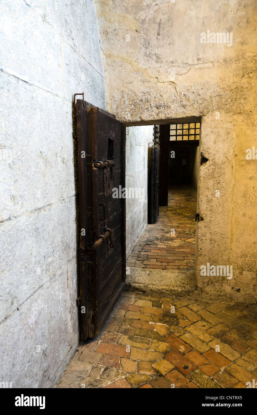 Prison cell below the Doge's Palace - sestiere San Marco, Venice ...