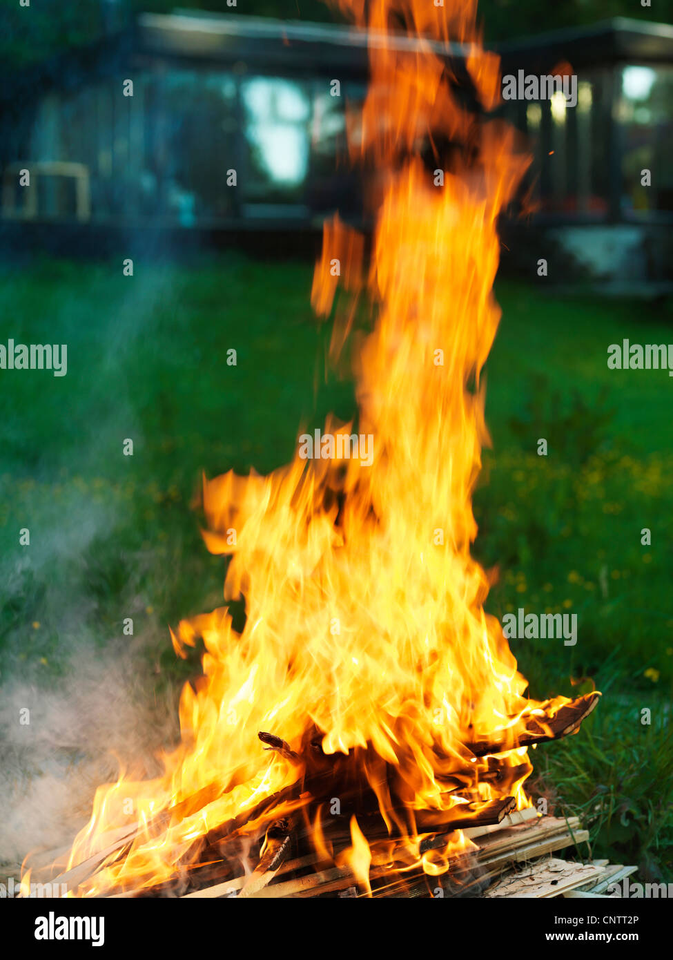 Close up bonfire burning blurred hi-res stock photography and images ...
