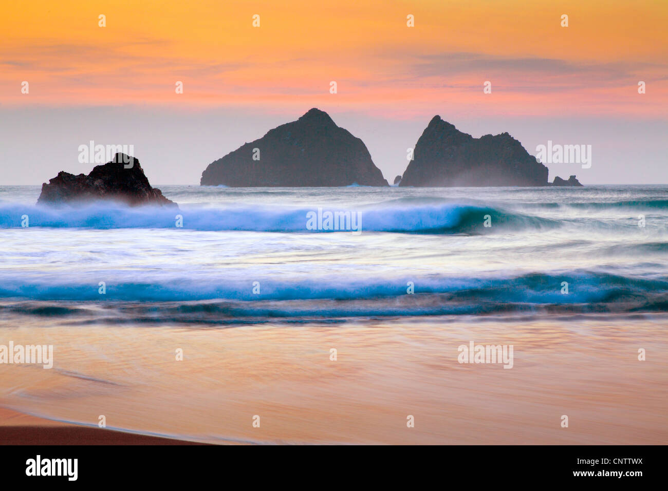 Holywell Bay; sunset; beach; Cornwall; UK Stock Photo - Alamy