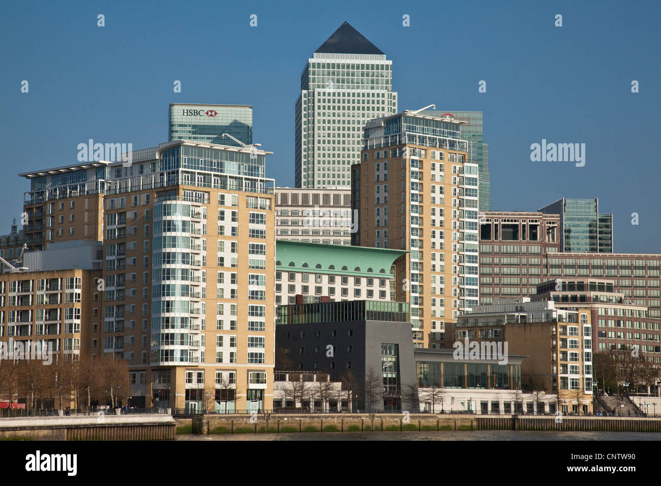 Canary Wharf and Riverside Apartment Blocks, London, England Stock ...