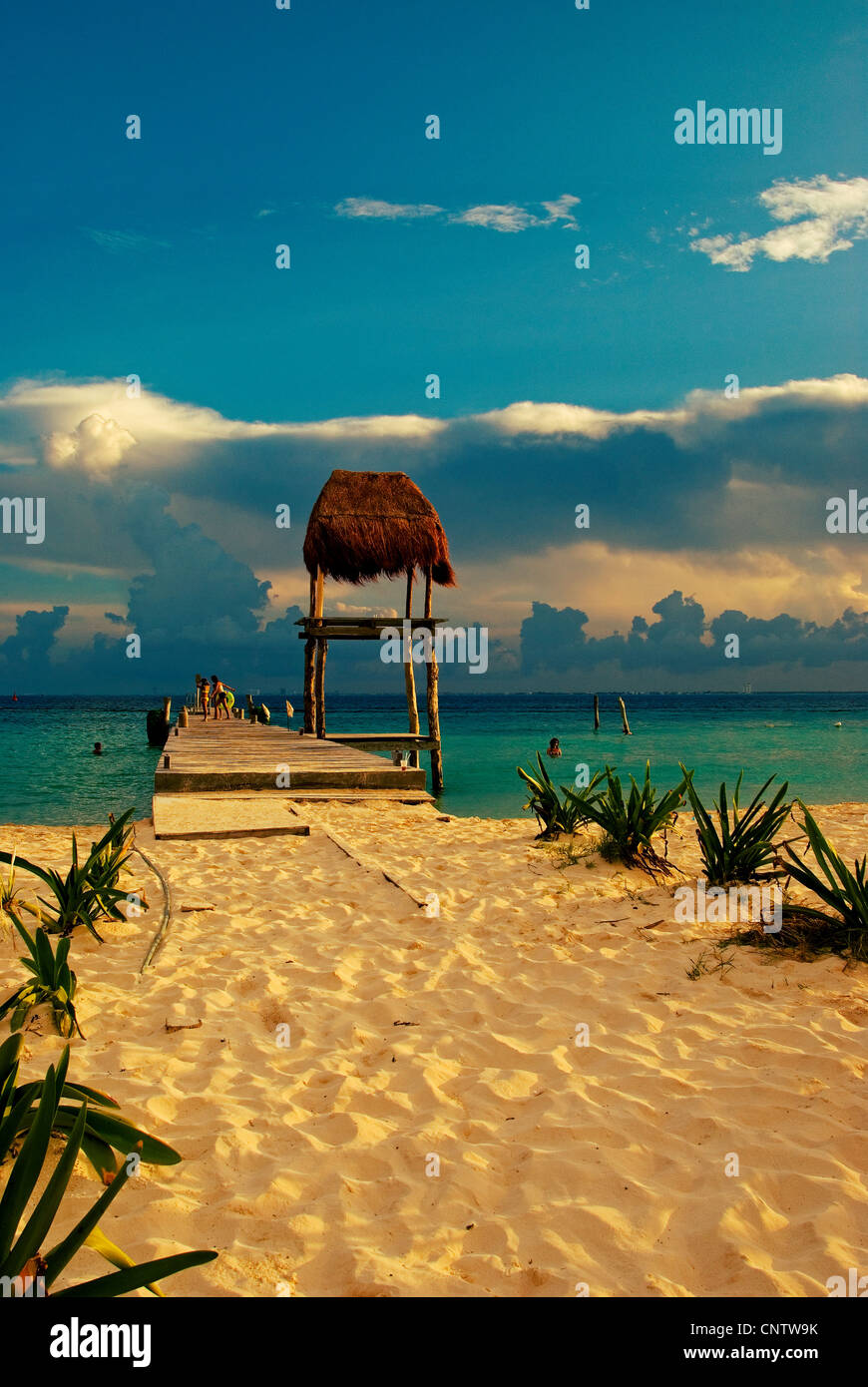 Isla mujeres beach hi-res stock photography and images - Alamy