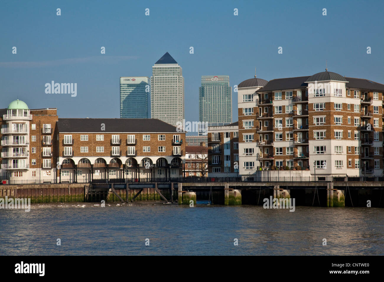 Canary Wharf and Riverside Apartment Blocks, London, England Stock ...