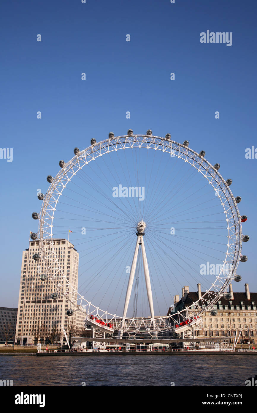 View of the London Eye, a famous tourist attraction [Editorial use only ...
