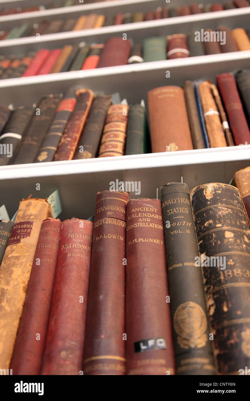 Historic library philosophy shelves hi-res stock photography and images ...