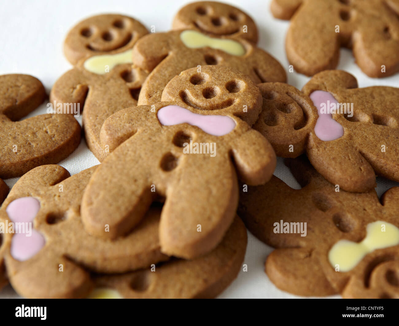 Close up of gingerbread men Stock Photo - Alamy
