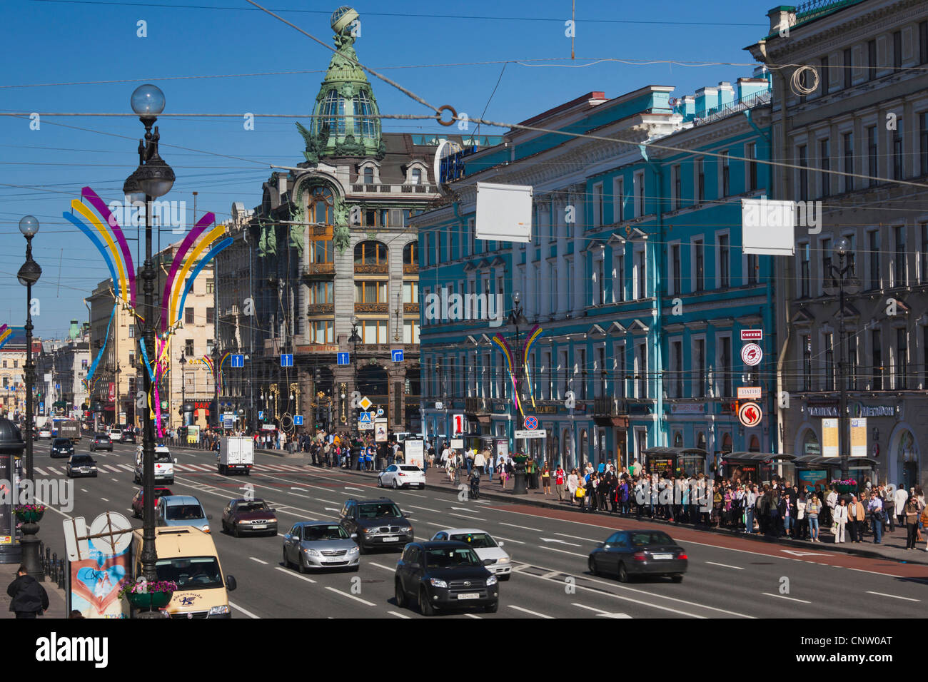 Russia, Saint Petersburg, Center, Nevsky Prospekt and Singer Building ...