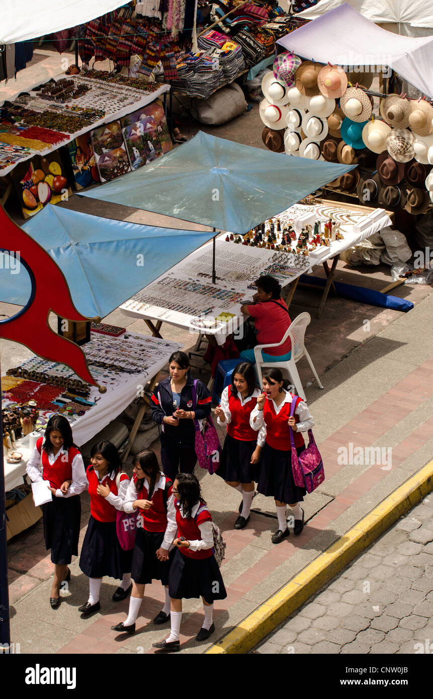 Market otavalo ecuador hi-res stock photography and images - Alamy
