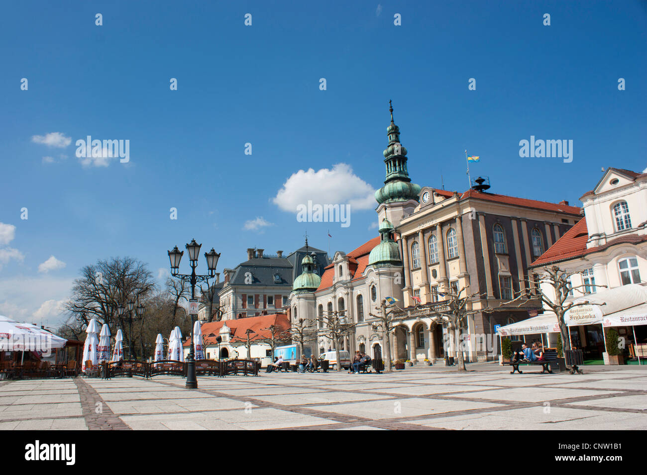 Center place hi-res stock photography and images - Alamy