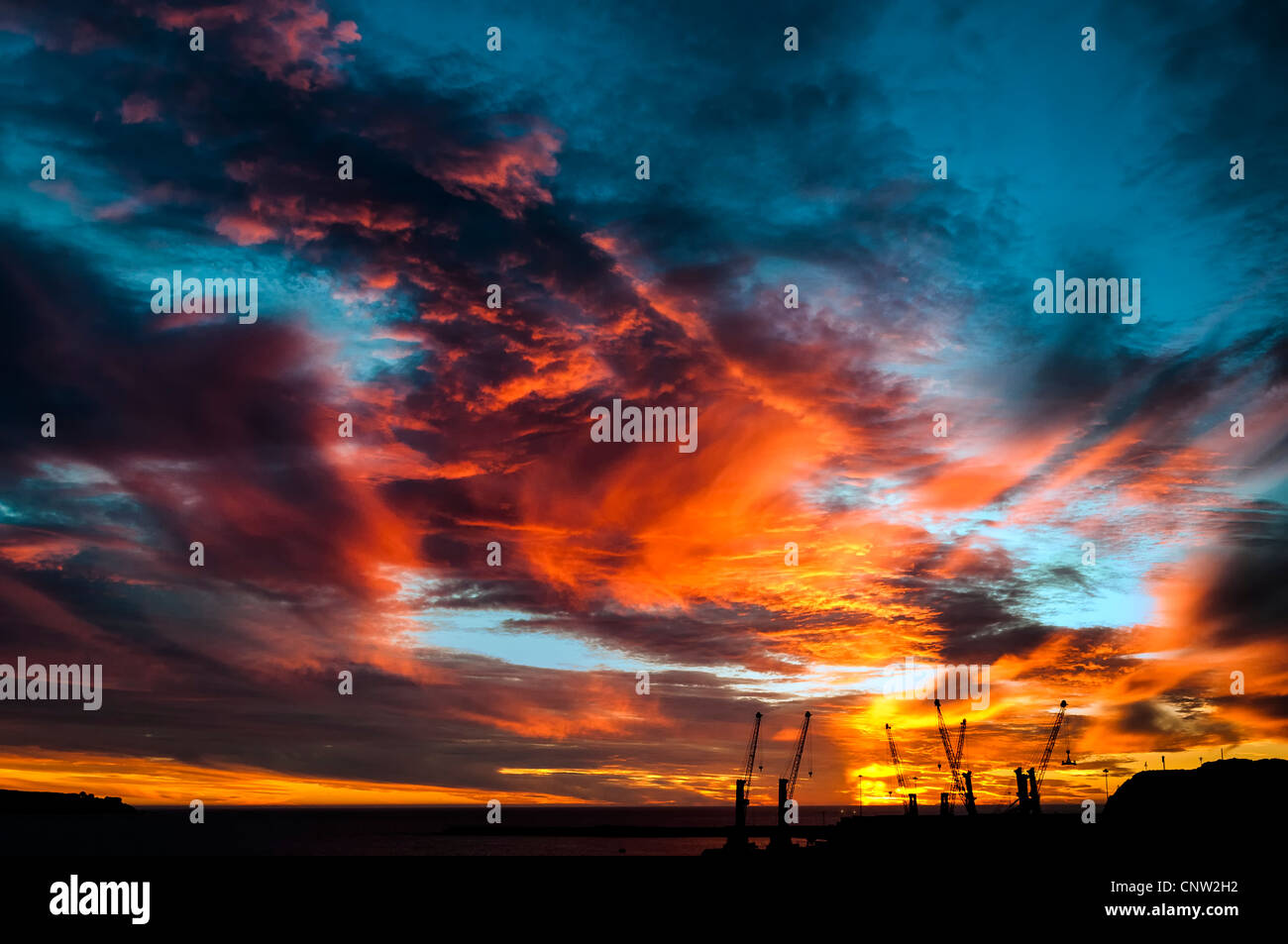 Shot spectacular beautiful sea clouds hi-res stock photography and ...