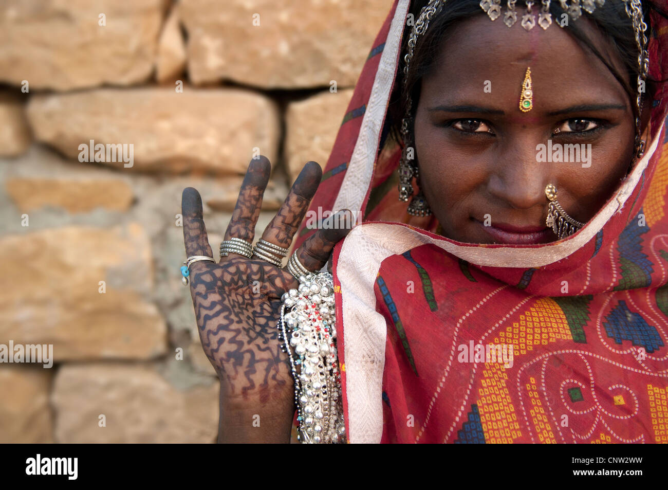 Portrait of a India Rajasthani woman Stock Photo - Alamy
