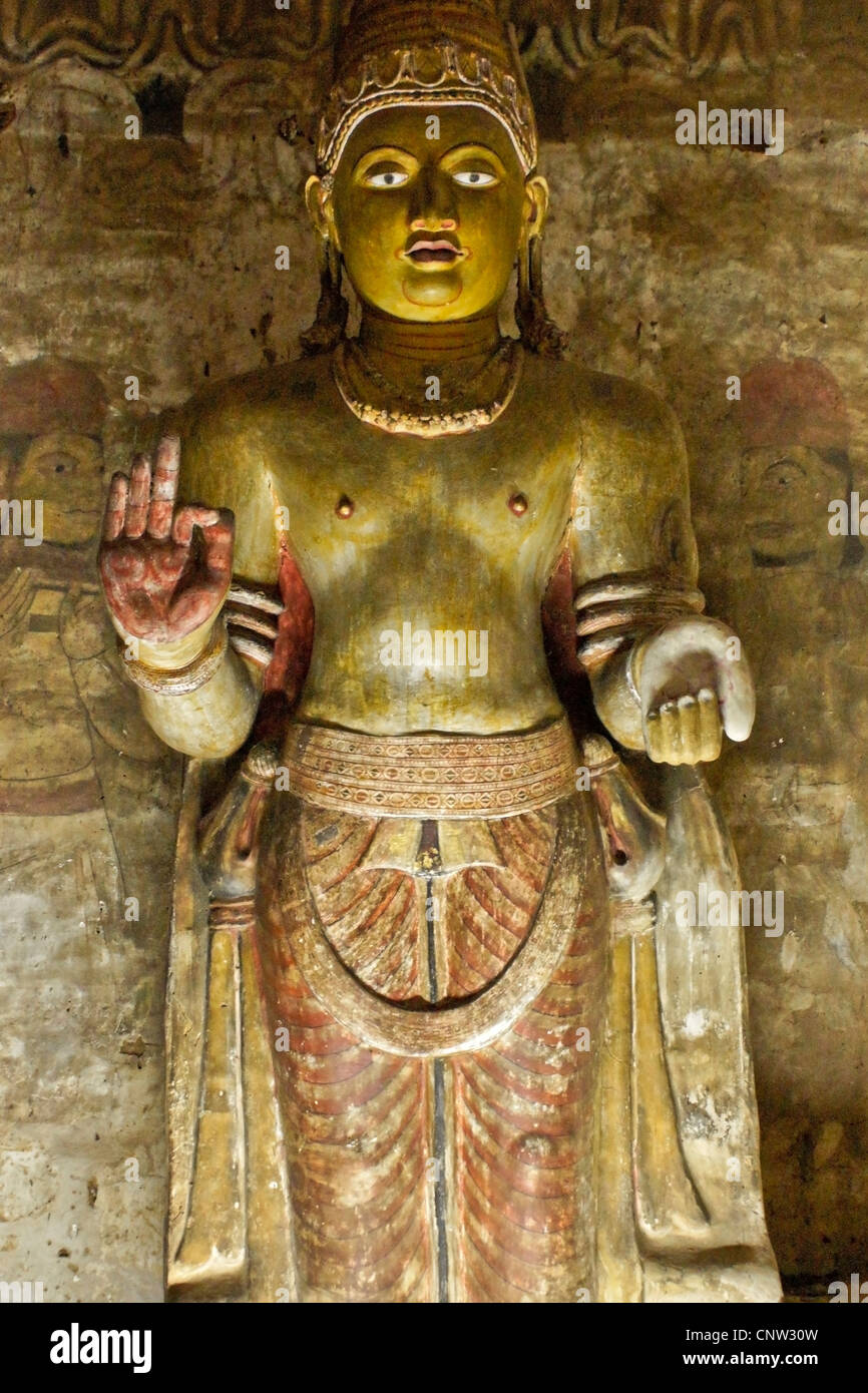 Royal buddha image hi-res stock photography and images - Alamy