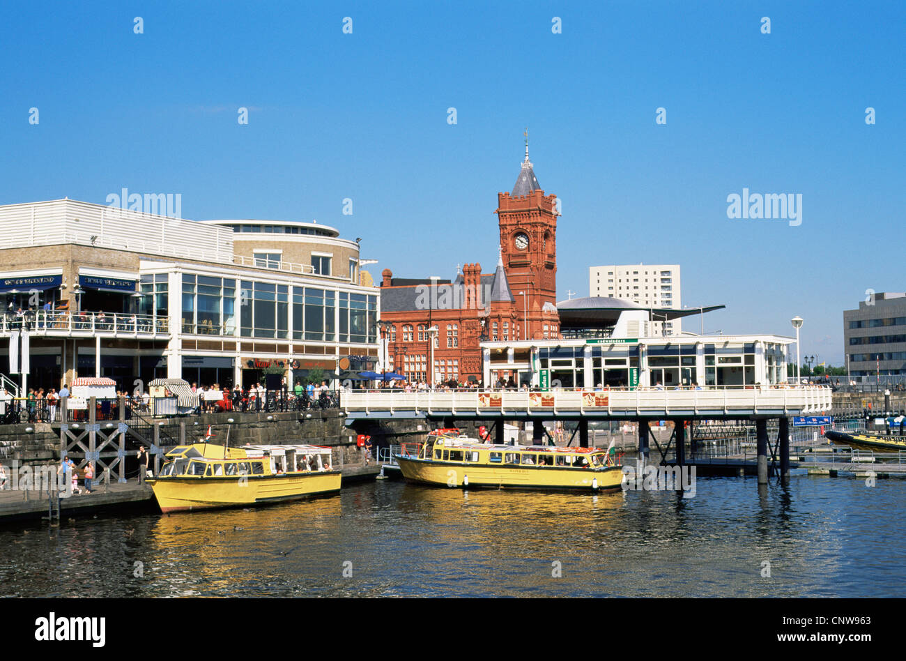 Cardiff bay waterfront hi-res stock photography and images - Alamy
