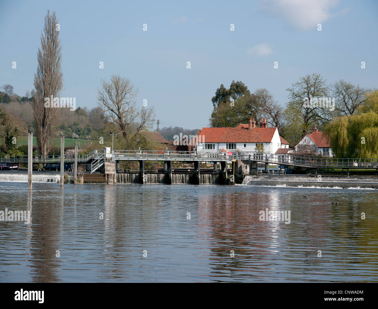 Shiplake Lock and weir on the River Thames. Oxfordshire, UK Stock Photo ...