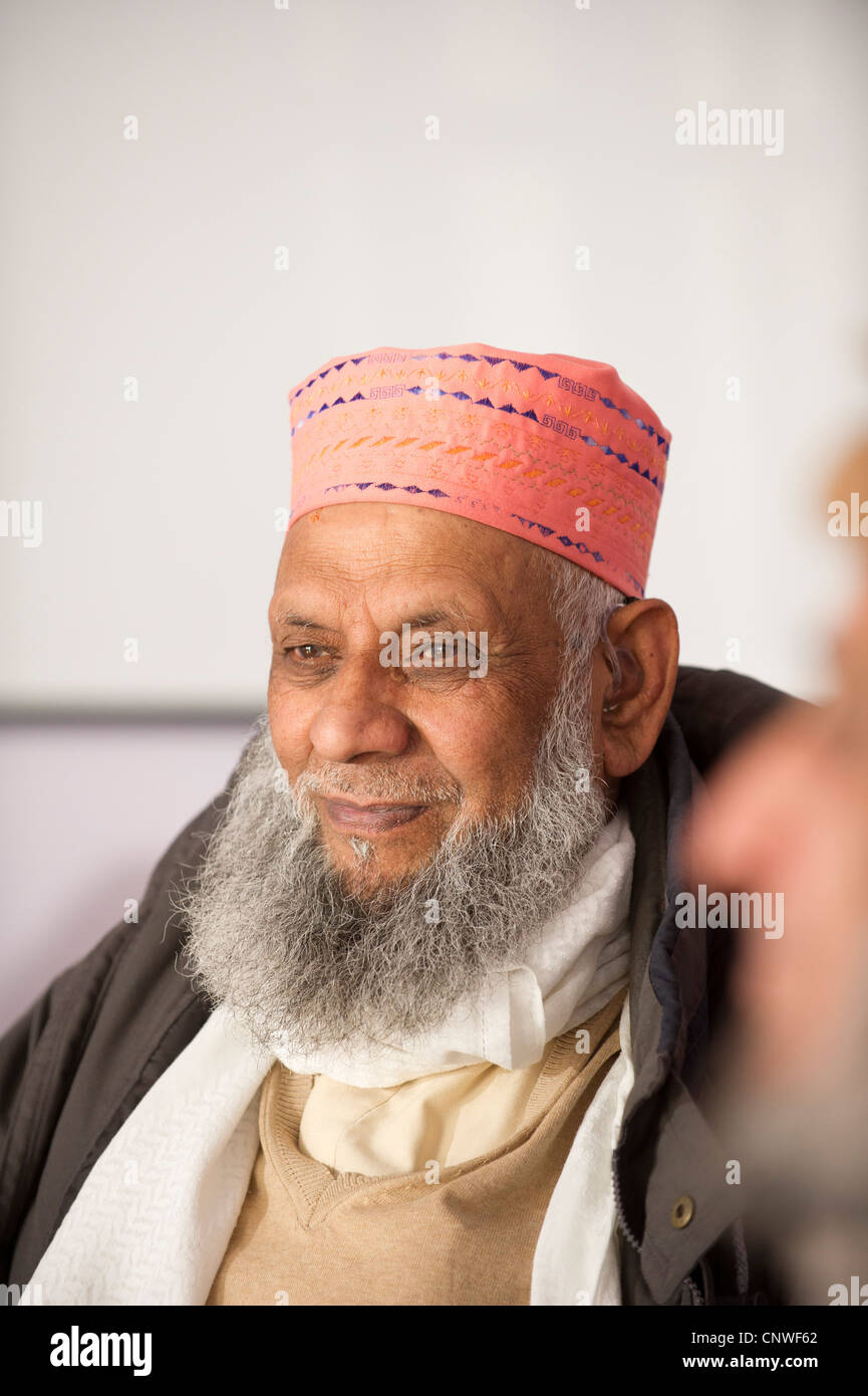 Community elders hi-res stock photography and images - Alamy