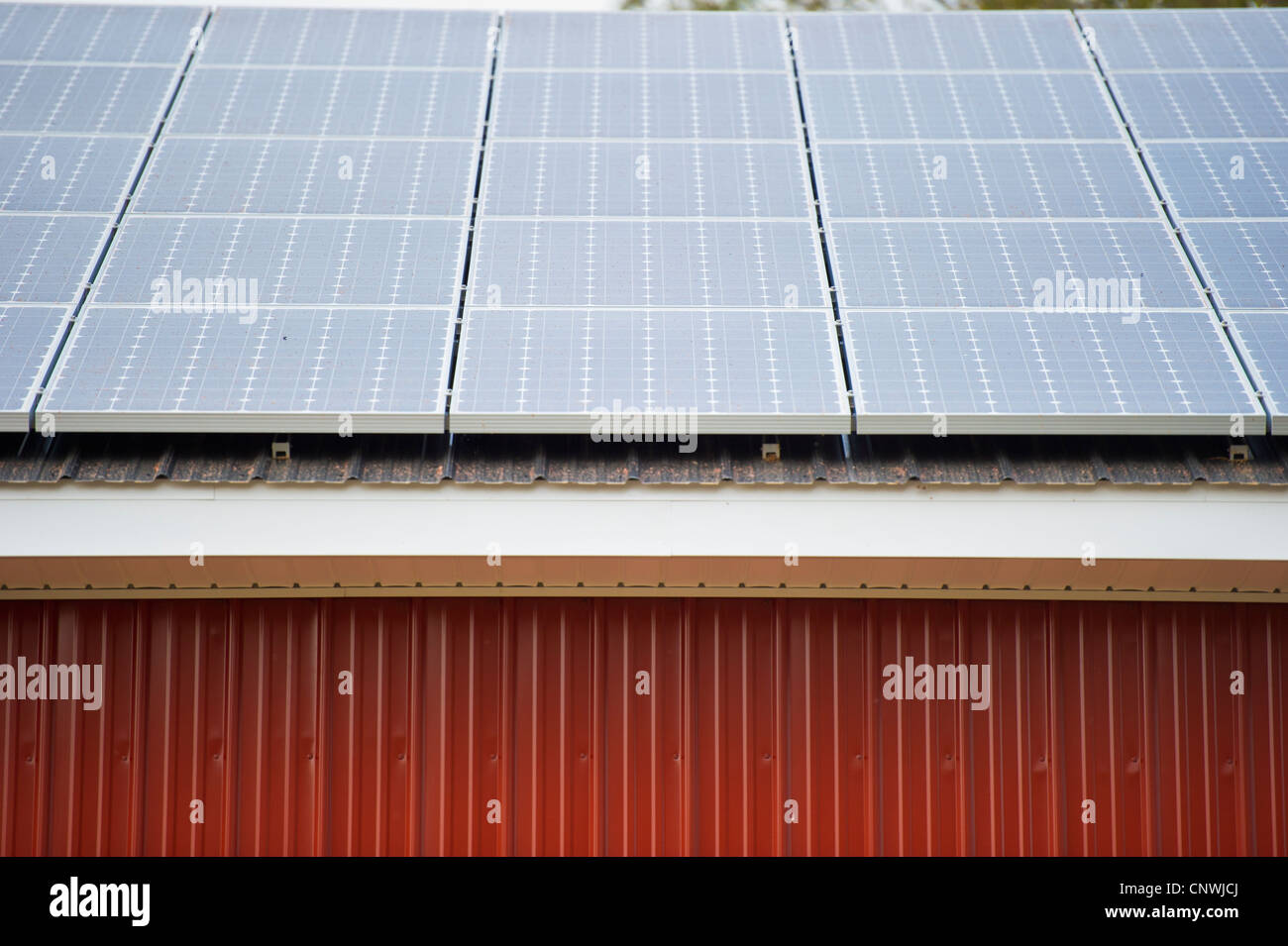 Solar panels on barn hi-res stock photography and images - Alamy