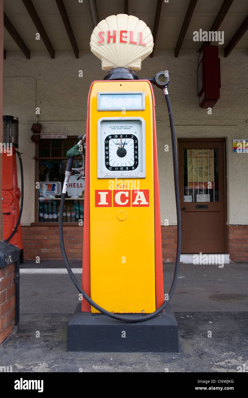 Old fashioned Shell Petrol pump Stock Photo - Alamy