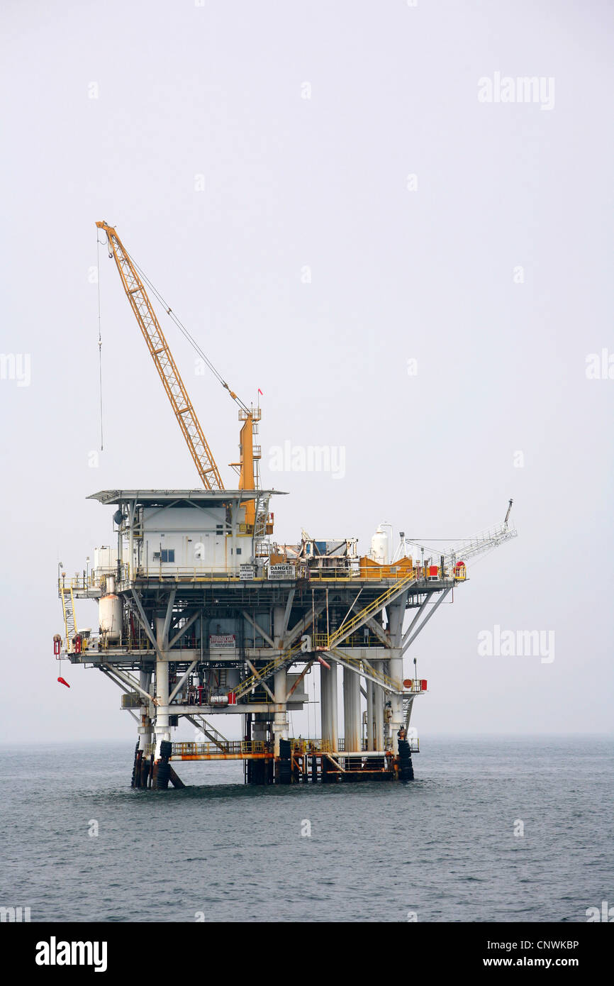North sea drilling rigs hi-res stock photography and images - Alamy