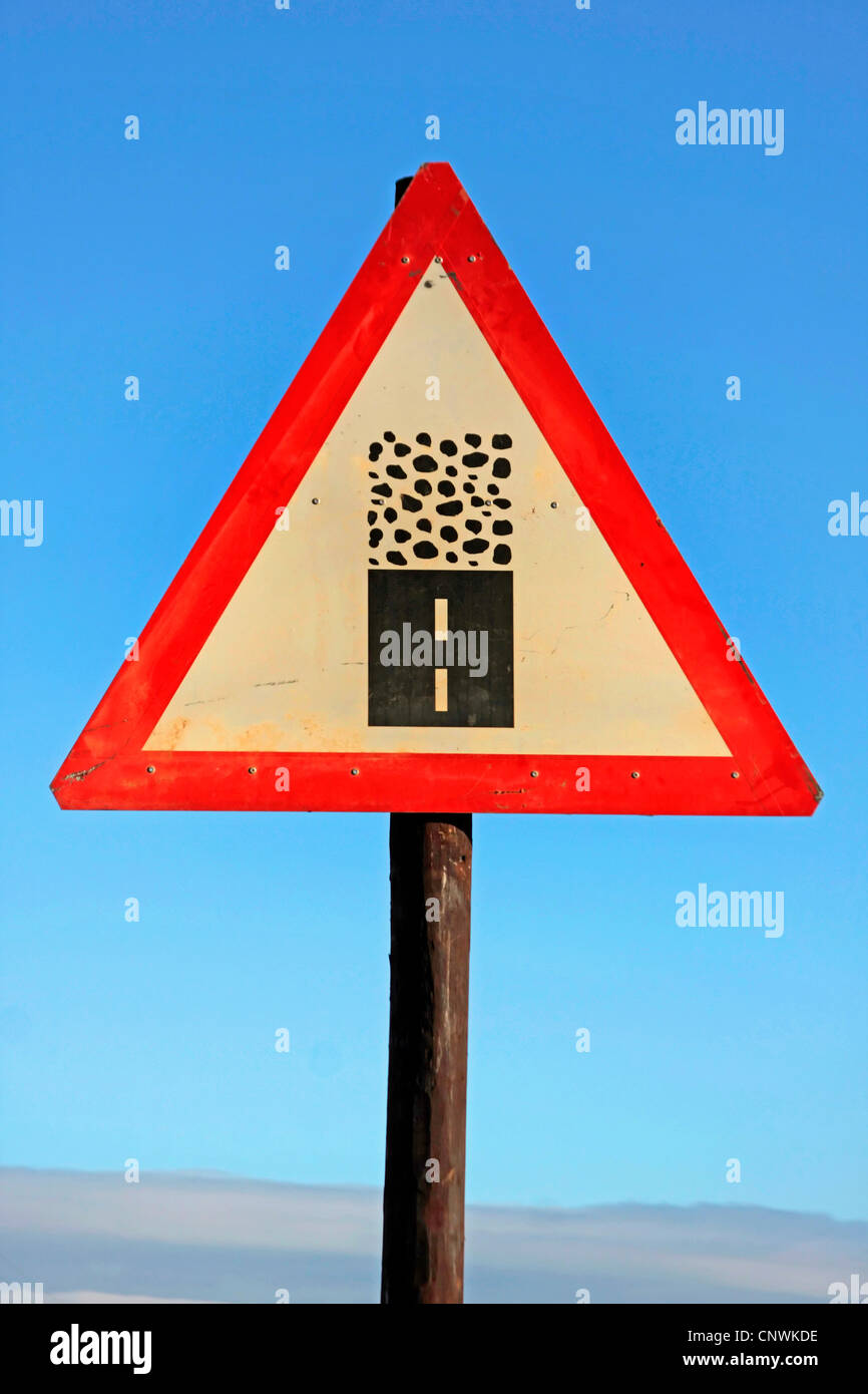 End of road construction sign hi-res stock photography and images - Alamy
