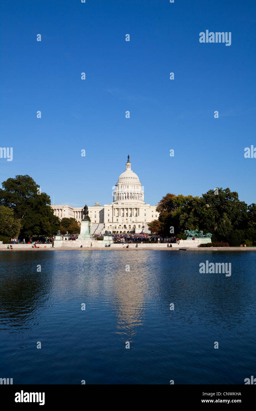 The Capitol seen across the reflecting pool Stock Photo - Alamy