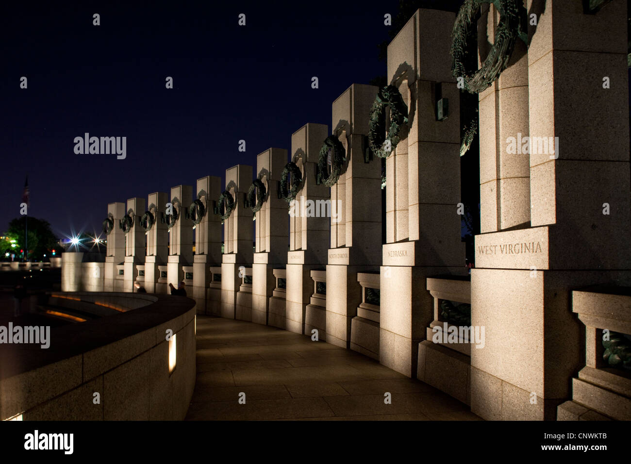 World war 2 monuments hi-res stock photography and images - Alamy