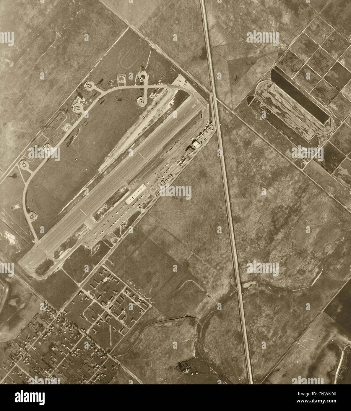 Historical airport hi-res stock photography and images - Alamy