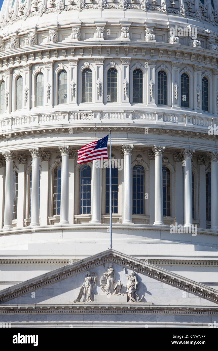 Us capitol building flag hi-res stock photography and images - Alamy