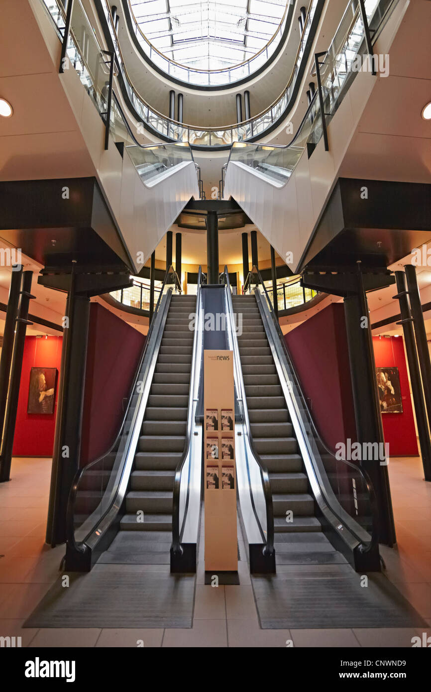 Berlin Friedrichstrasse shopping complex Stock Photo - Alamy