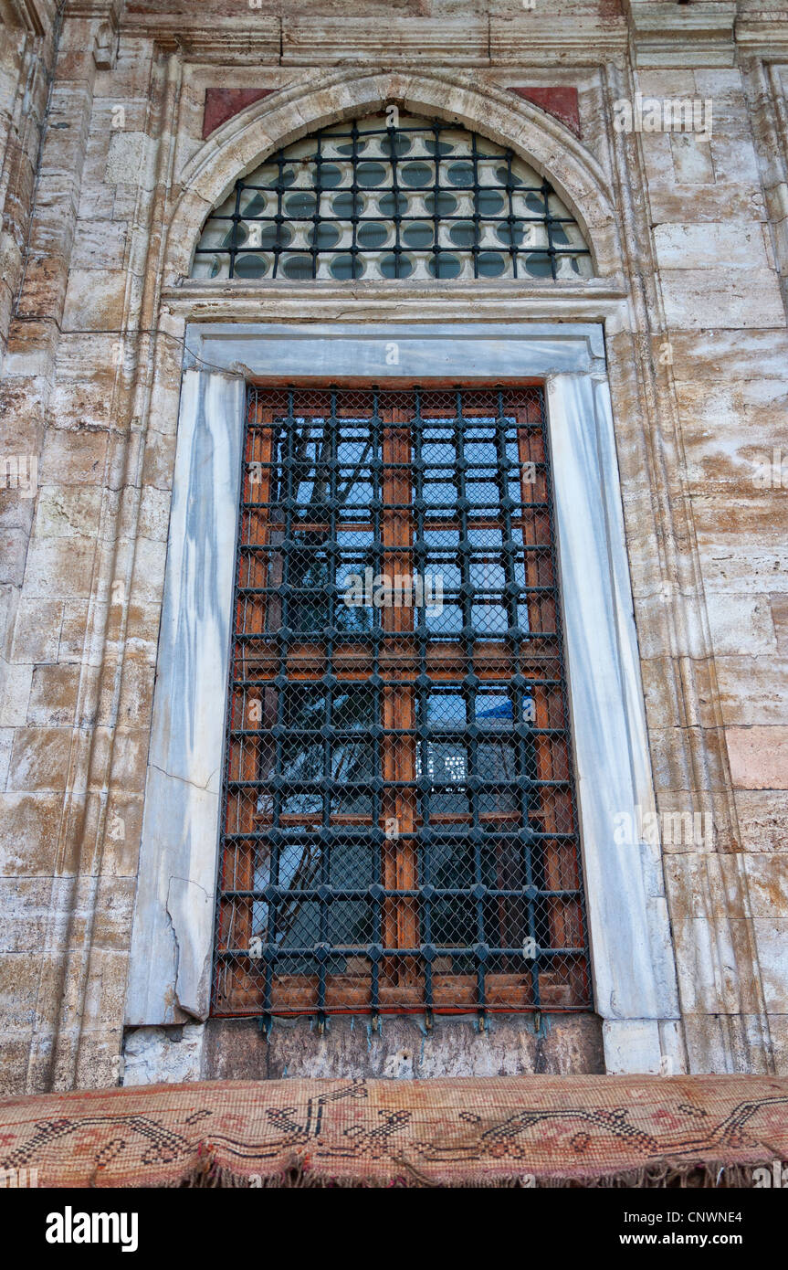 Mosque wall window hi-res stock photography and images - Alamy