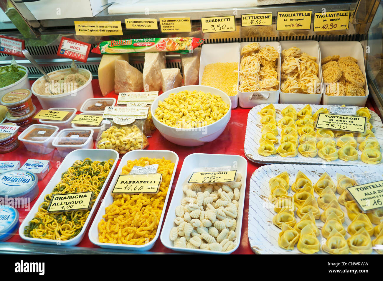 Modena italy market hi-res stock photography and images - Alamy