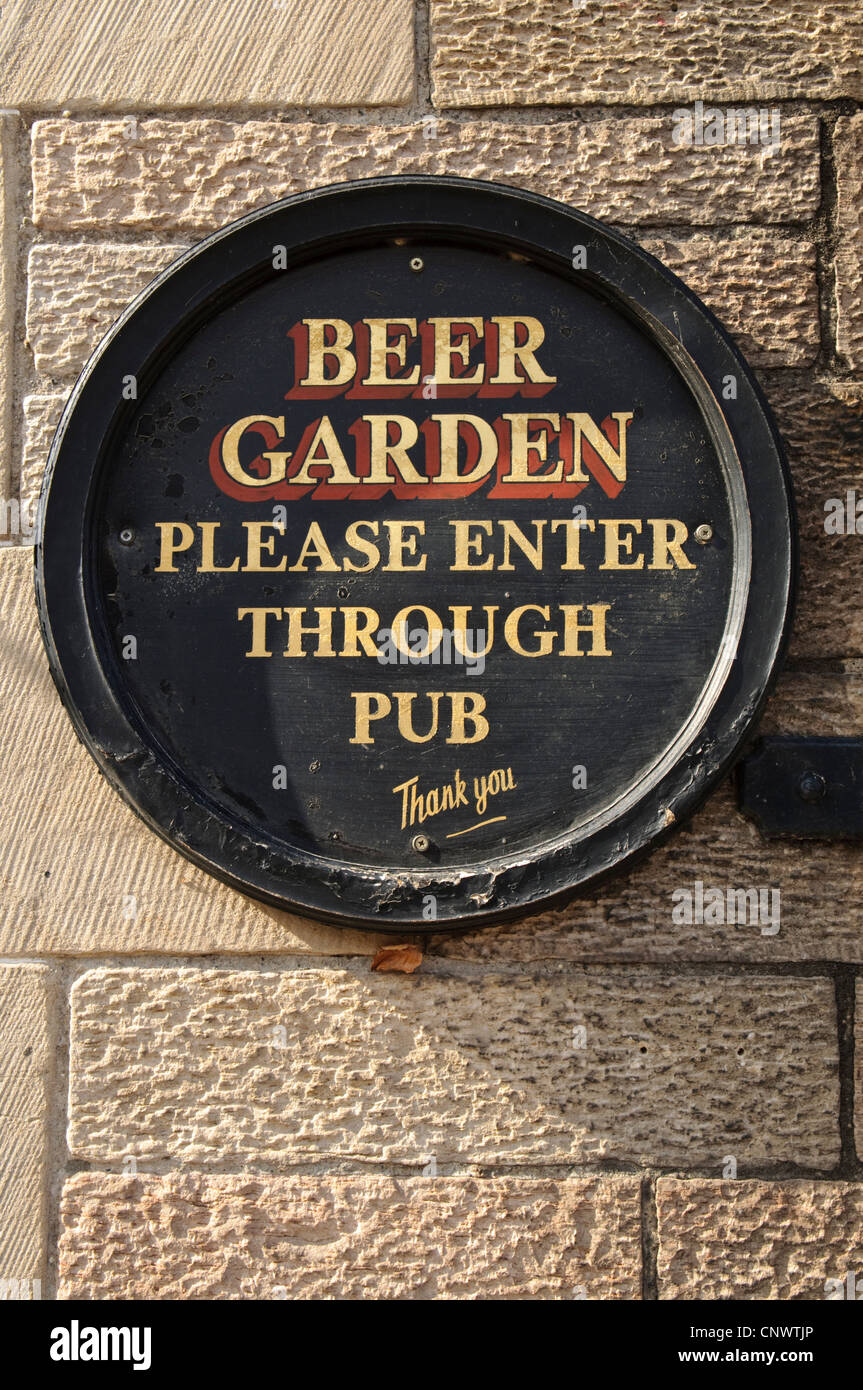 Scottish village pub hi-res stock photography and images - Alamy
