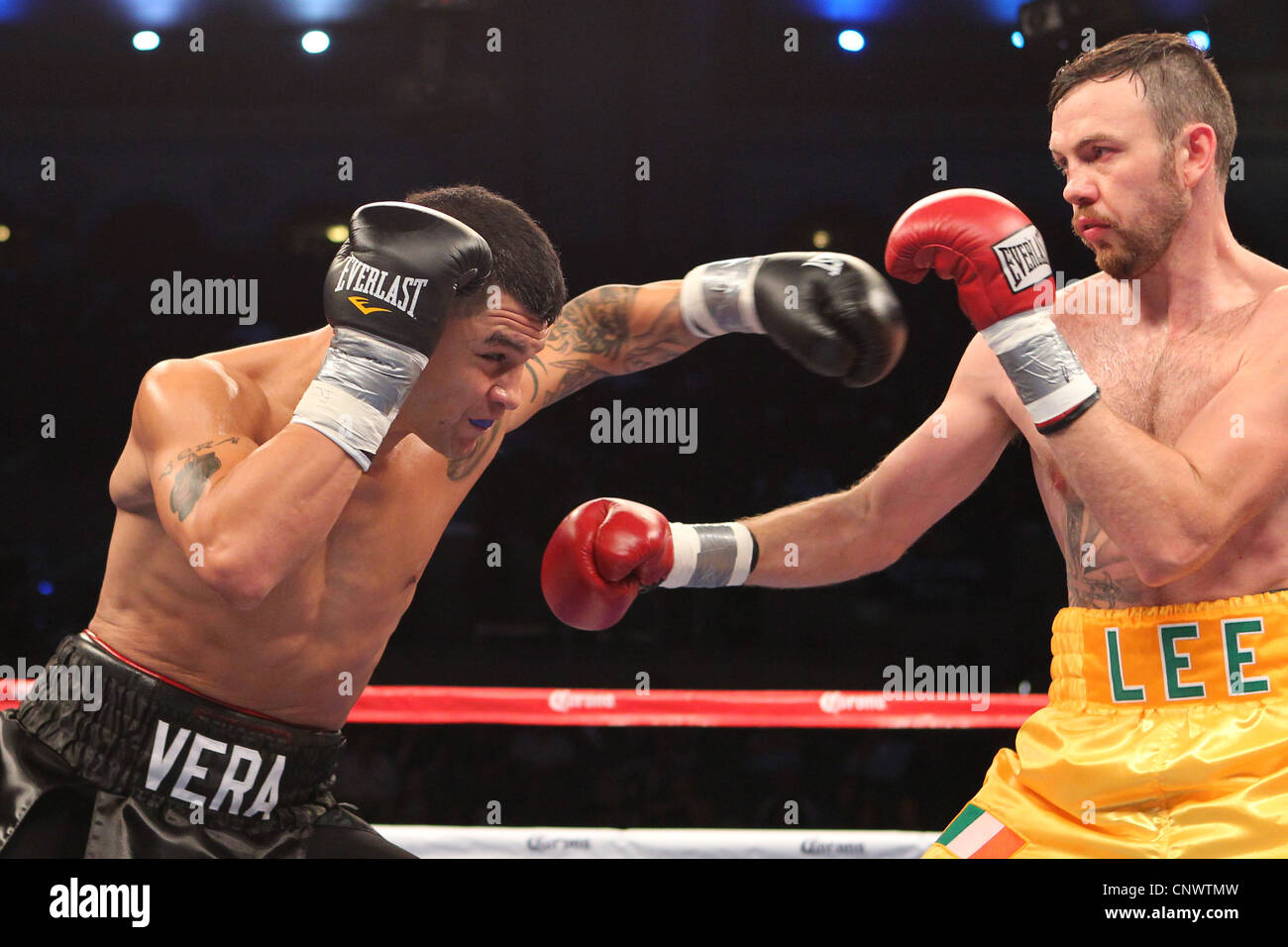 Andy Lee and Brian Vera trade punches at Boardwalk Hall in Atlantic ...