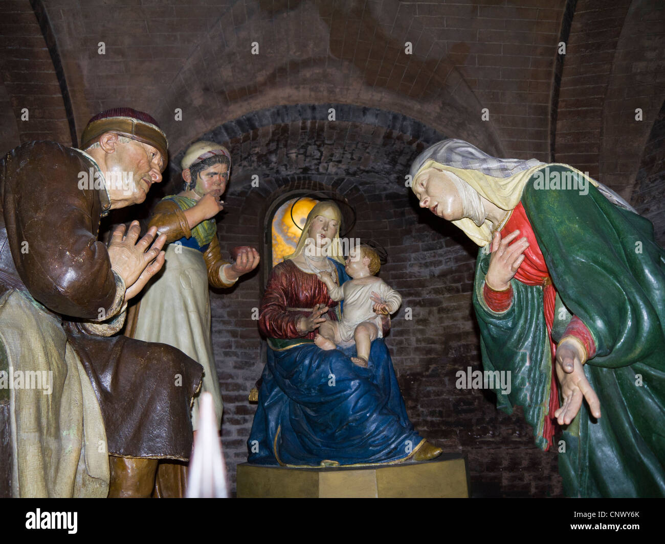 Full Size statues in the Cathedral or Duomo of Modena a city in the ...