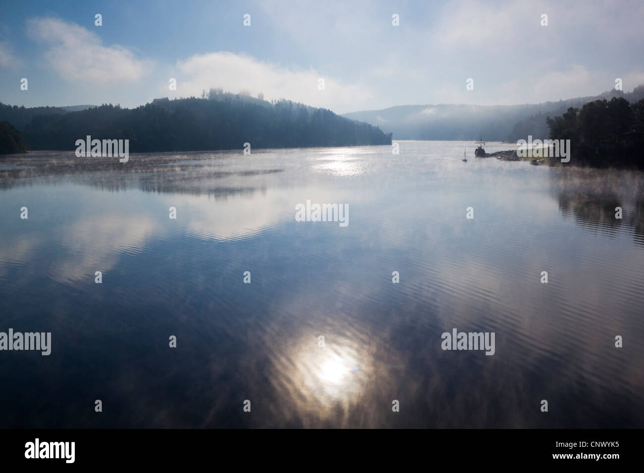 morning mist at lake Bleiloch, Germany, Saxony, Bleiloch-Talsperre ...