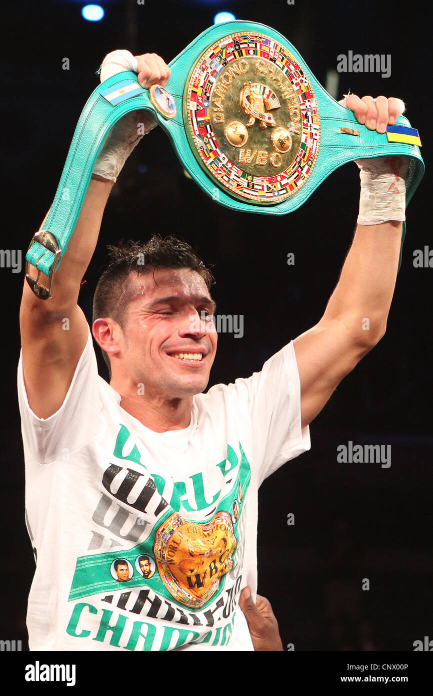 Sergio Martinez celebrates his victory over Darren Barker at Boardwalk ...