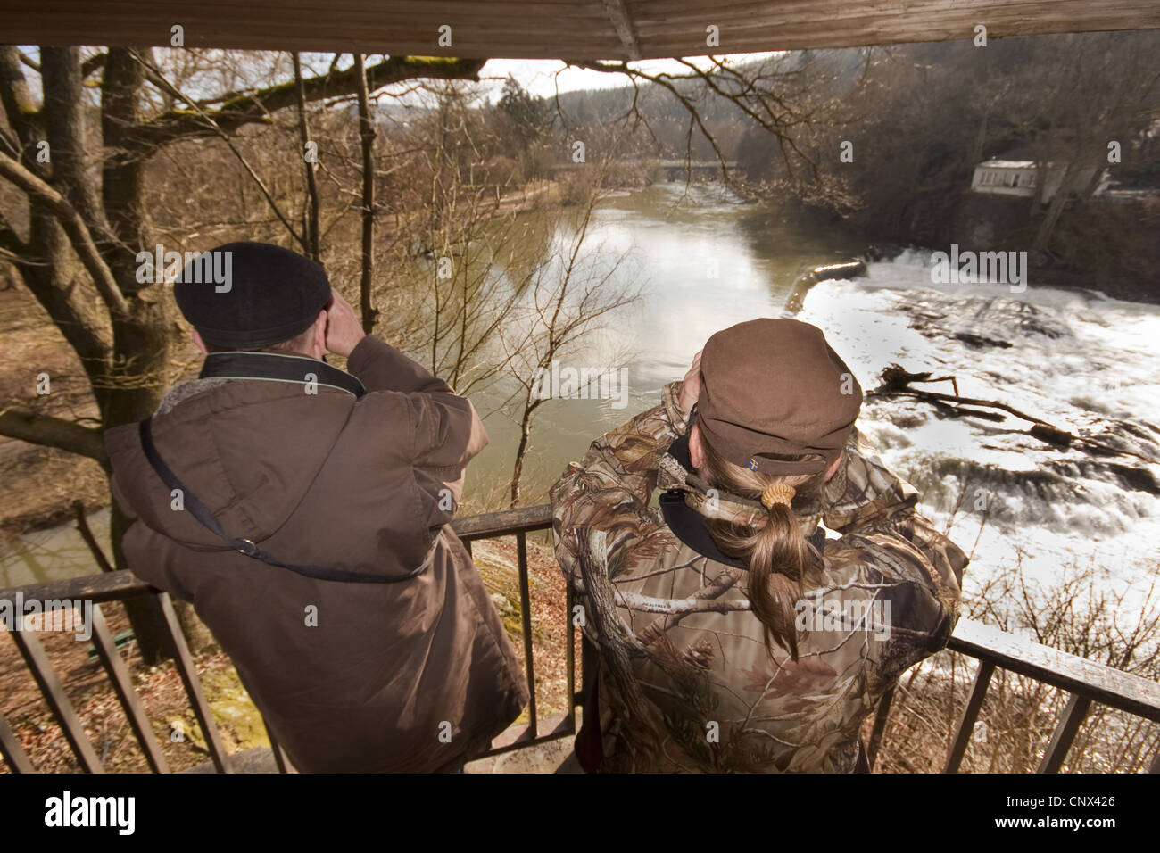 People watching flooding hi-res stock photography and images - Alamy