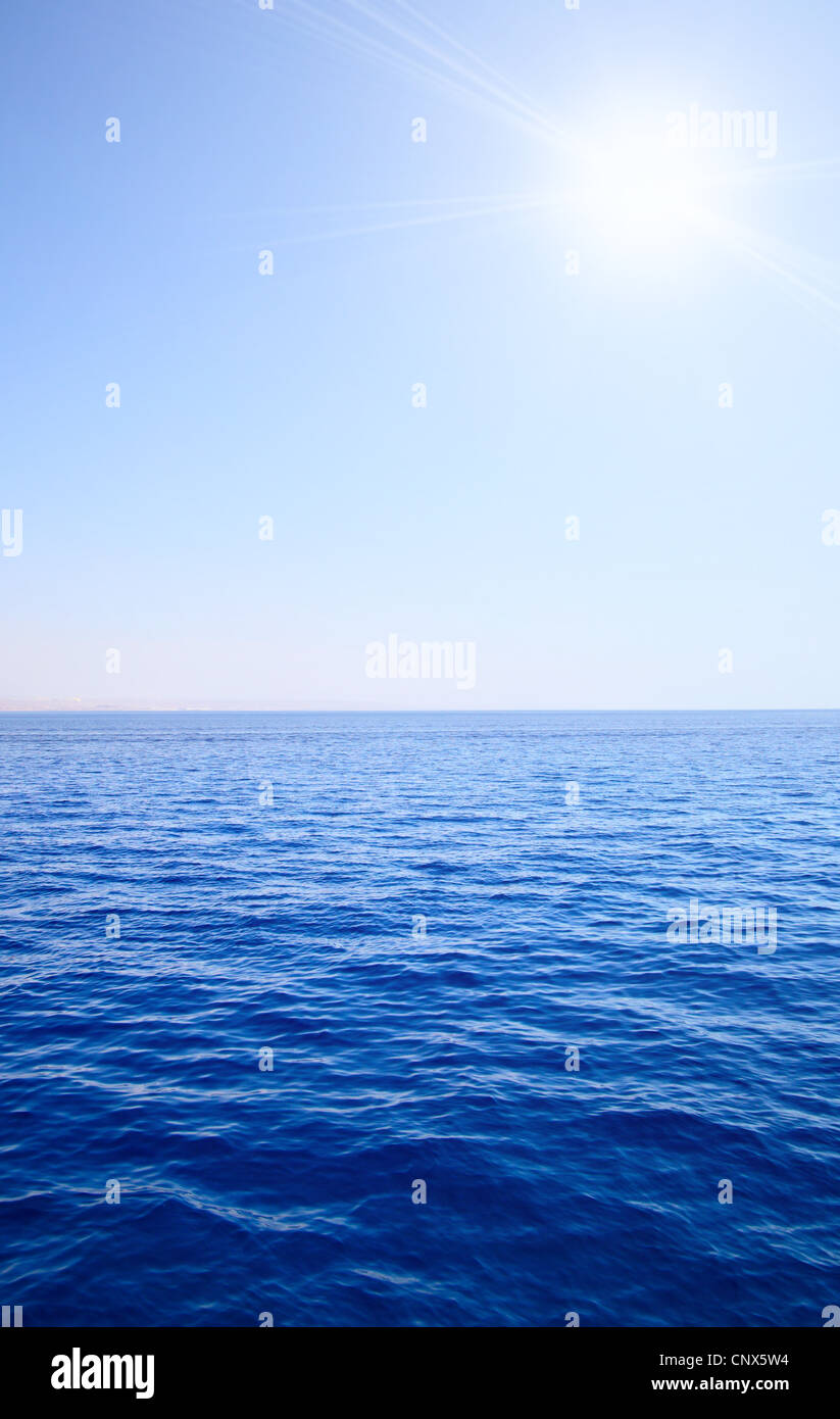 Sun getaway hi-res stock photography and images - Alamy
