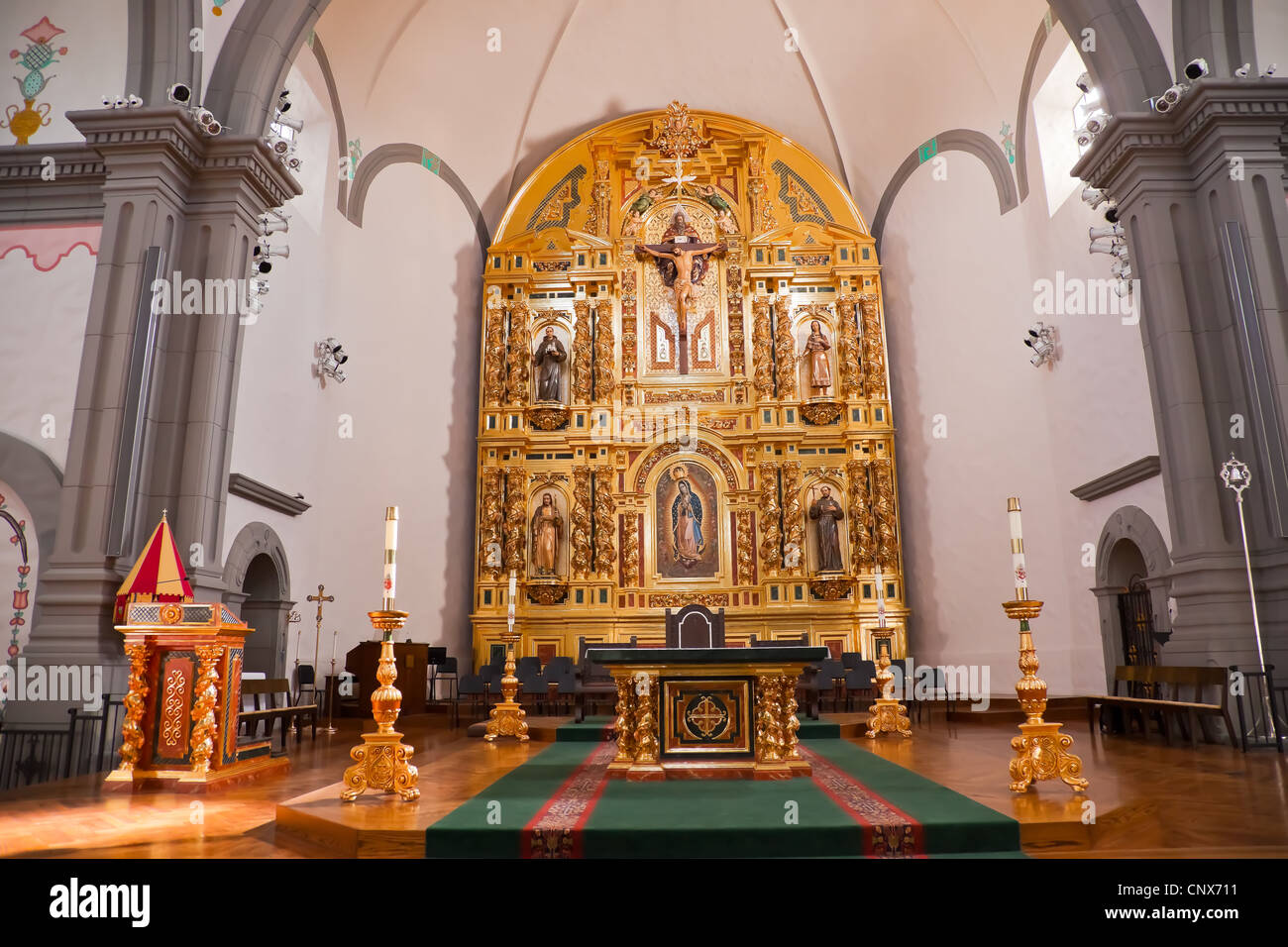 Golden Altar Mission Basilica San Juan Capistrano Church California ...