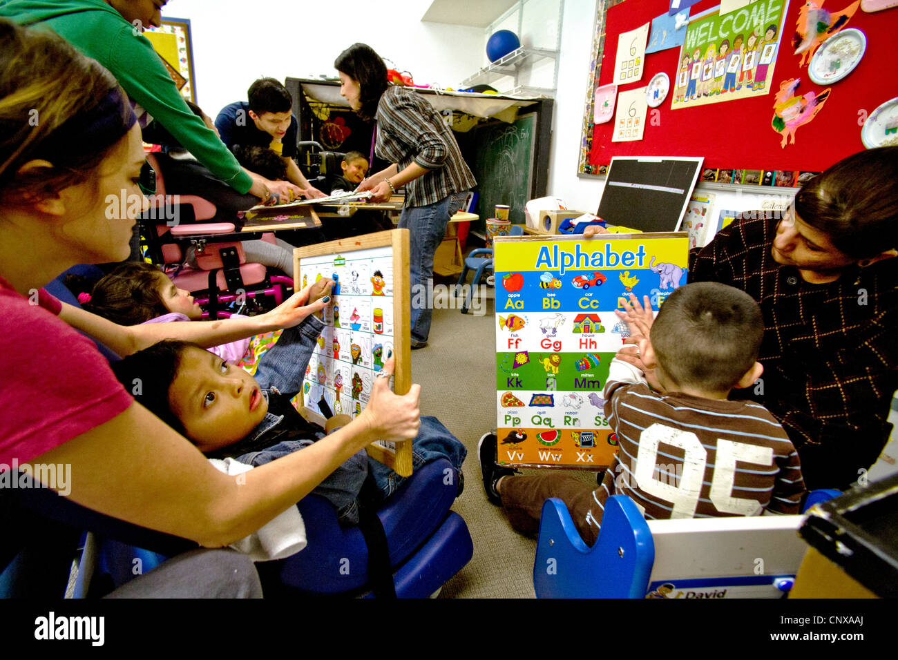 Children reading classroom wheelchair hi-res stock photography and ...
