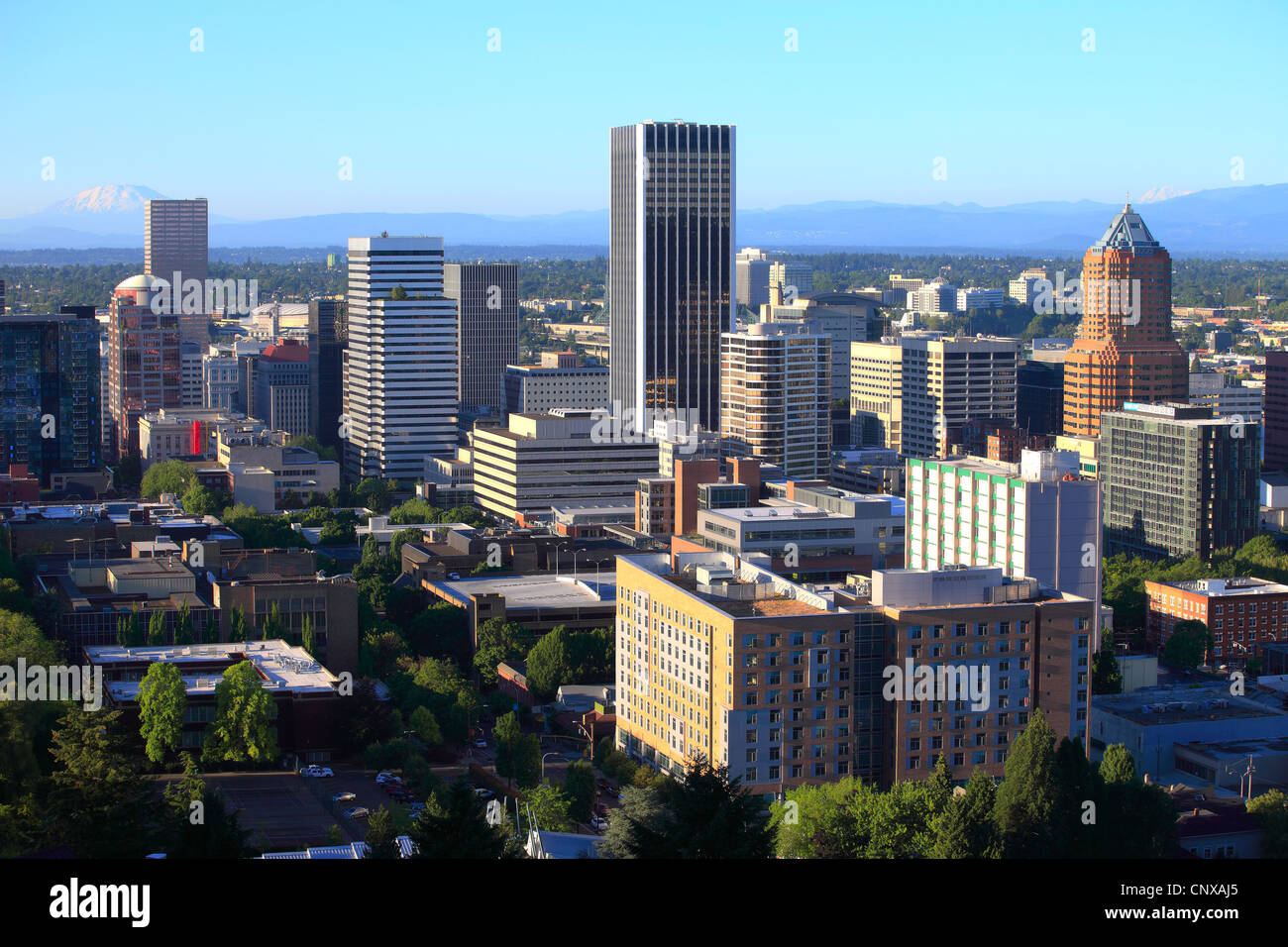 Portland Oregon skyline Stock Photo - Alamy