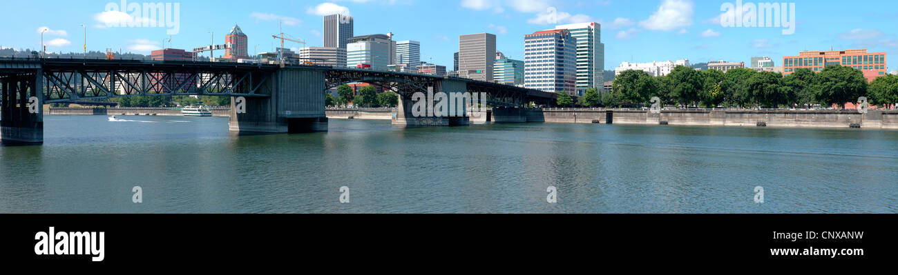 Panorama of the Morrison bridge and Portland Oregon skyline Stock Photo ...
