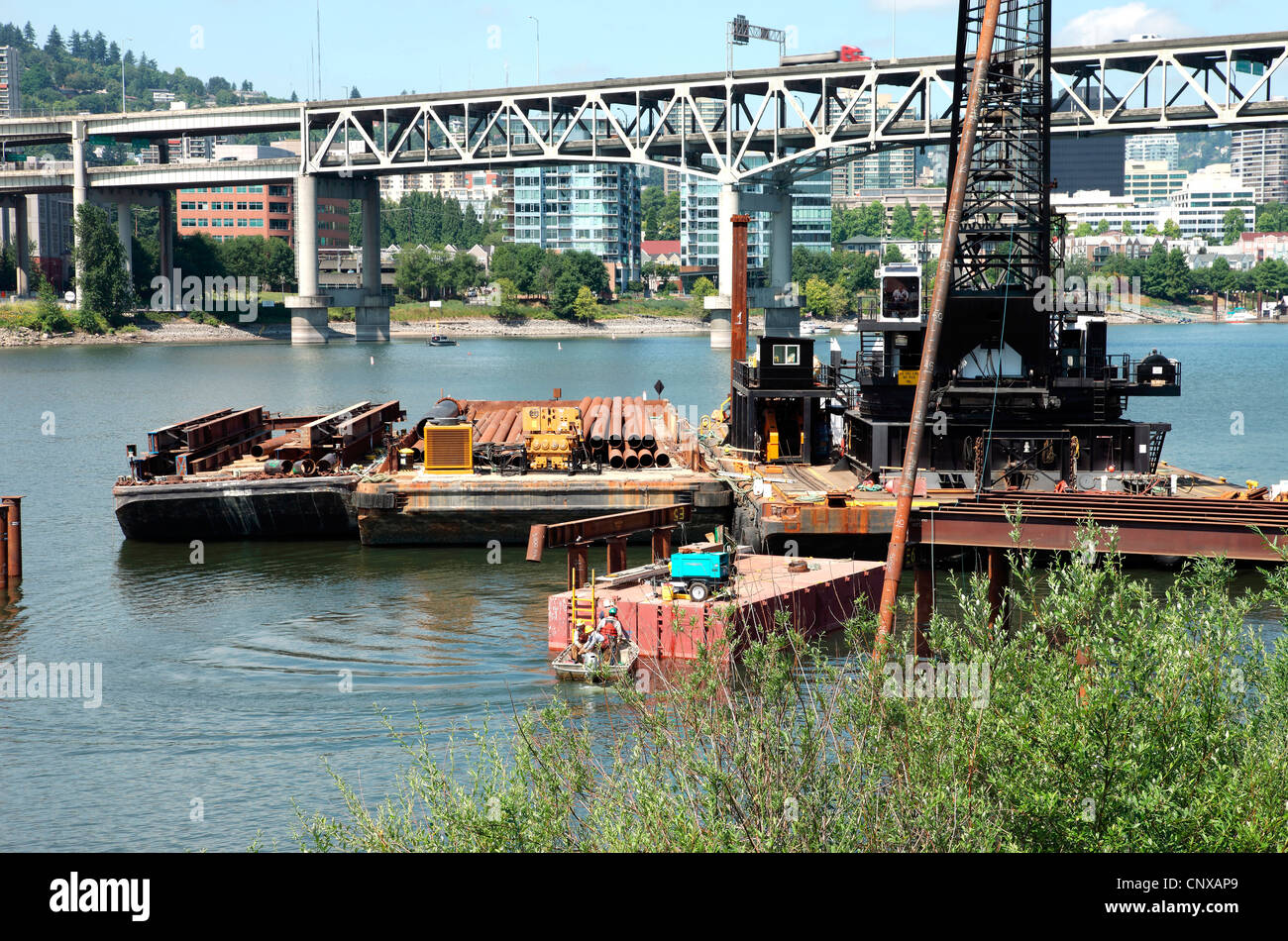 Work on barges hi-res stock photography and images - Alamy