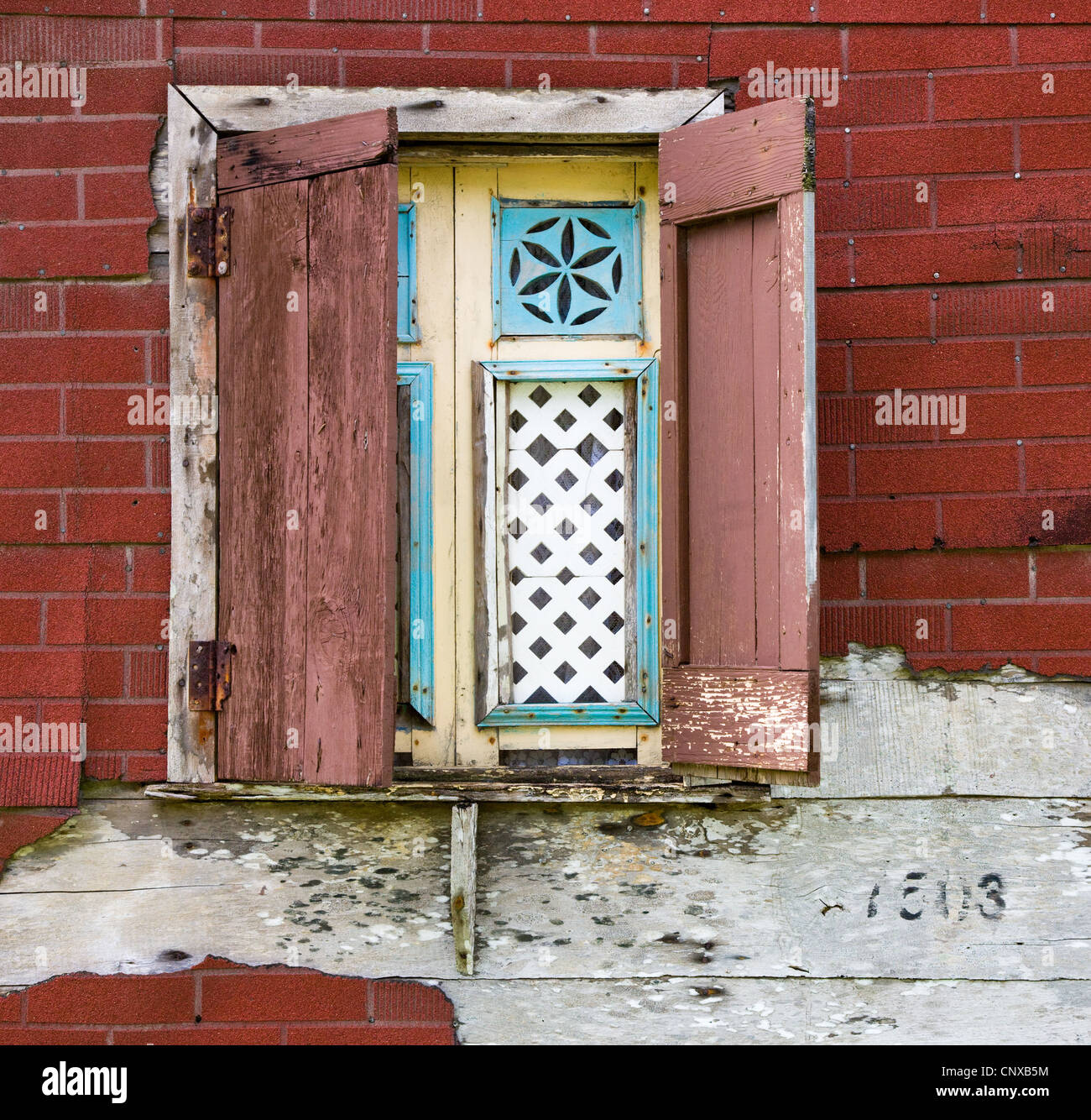 Cladding house hi-res stock photography and images - Alamy