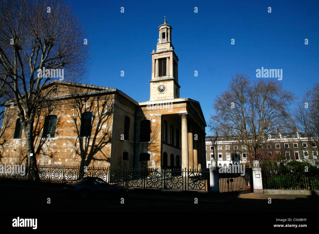 Trinity church square london hi-res stock photography and images - Alamy