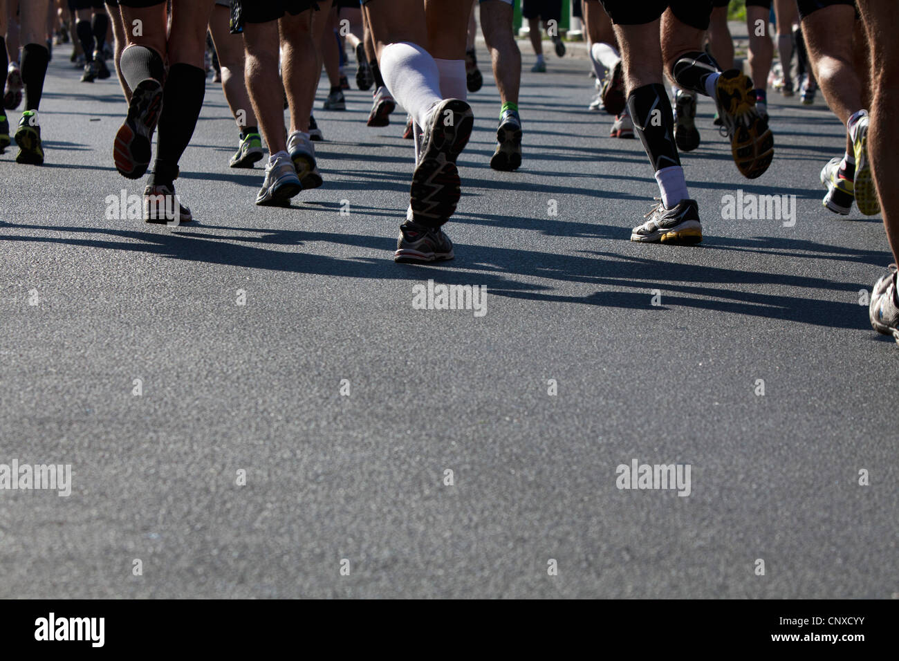 People running a race hi-res stock photography and images - Alamy