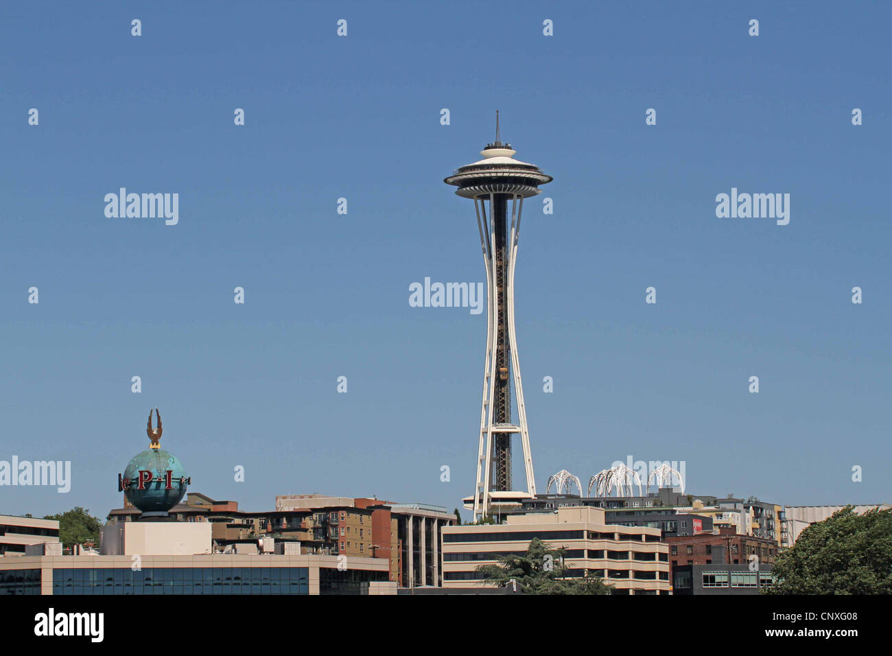How tall is the seattle space needle hi-res stock photography and ...